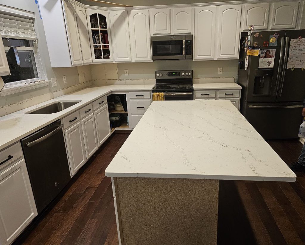 Granite Depot of Indianapolis - Perfect Storm and White Cabinets - 03 ...