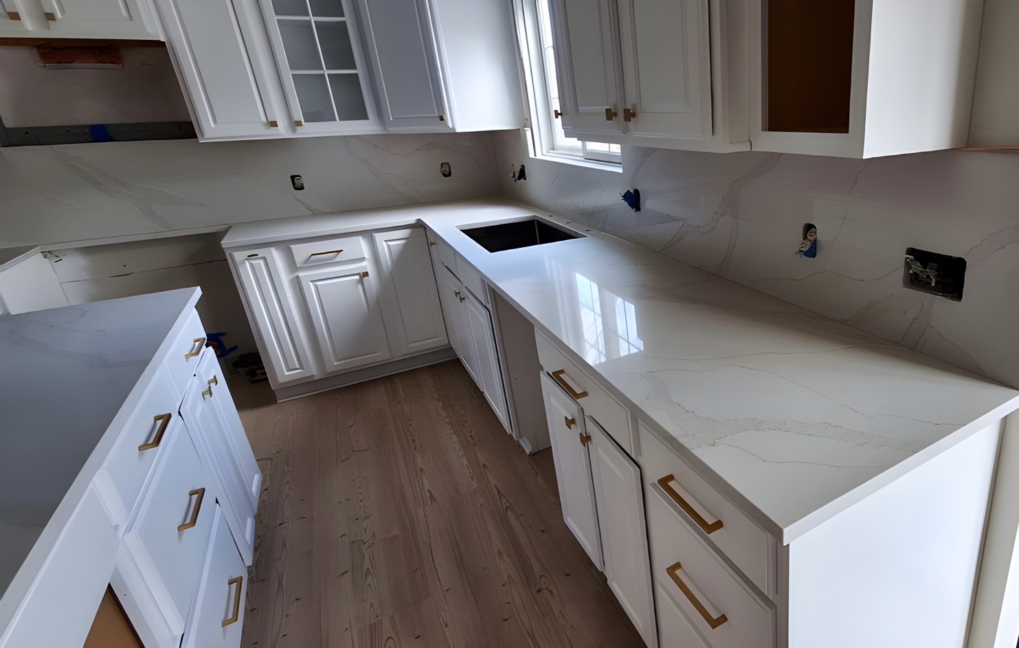 Granite Depot of Indianapolis - Calacatta Elysio and White Cabinets ...