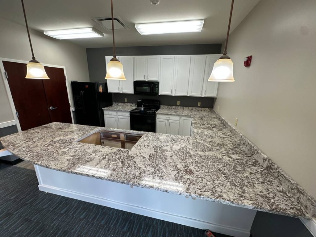 Granite Depot of Indianapolis - Bianco Antico and Off White Cabinets ...